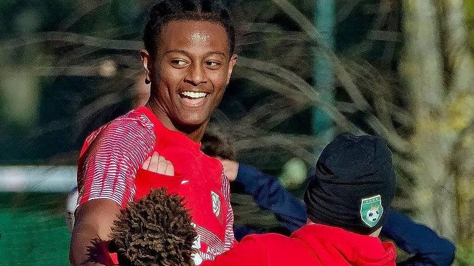 Yamin H-Wold läuft Toy davon: "Er ist halt auch halb so alt wie ich" - FuPa