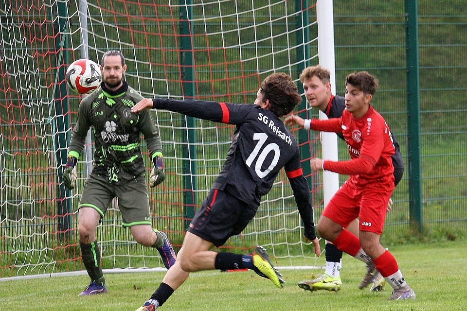 ASC Geretsried fühlt sich um zwei Elfer gebracht – SG Reisach verliert ...