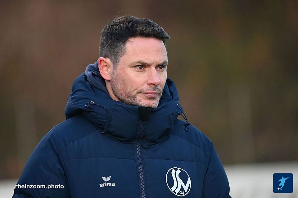Siegburgs Trainer Alex Otto: "Extrem anspruchsvolles Startprogramm" - FuPa