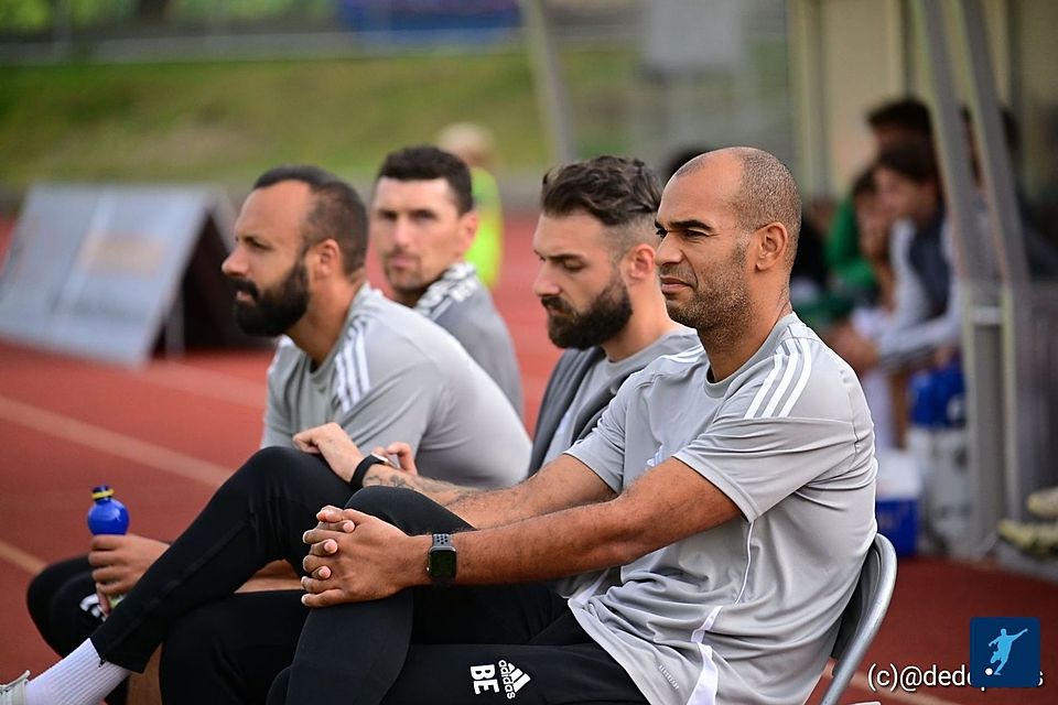 Tebe: Abschied an der Seitenlinie, Offensiv-Talent kommt - FuPa