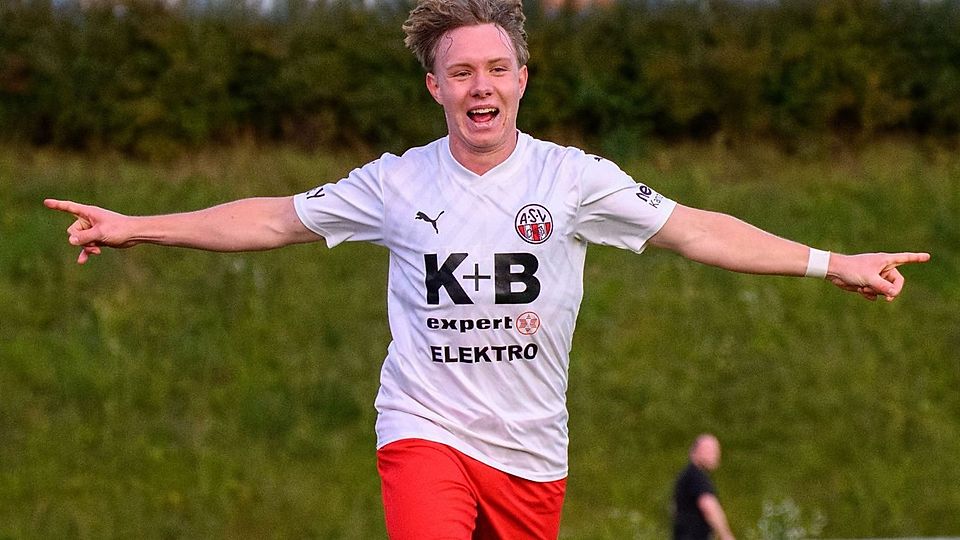 »Starker Auftritt« - ASV Cham jubelt nach 4:0 über Rang 2 - FuPa
