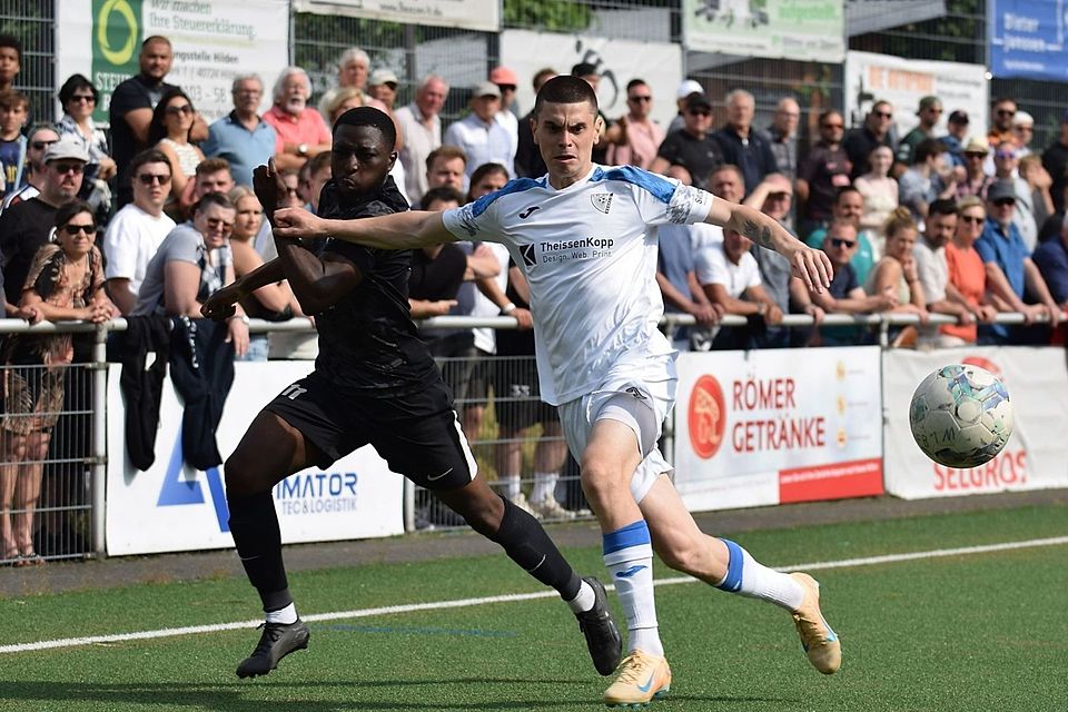 Nackenschlag in der Nachspielzeit bitter für FC Monheim - FuPa