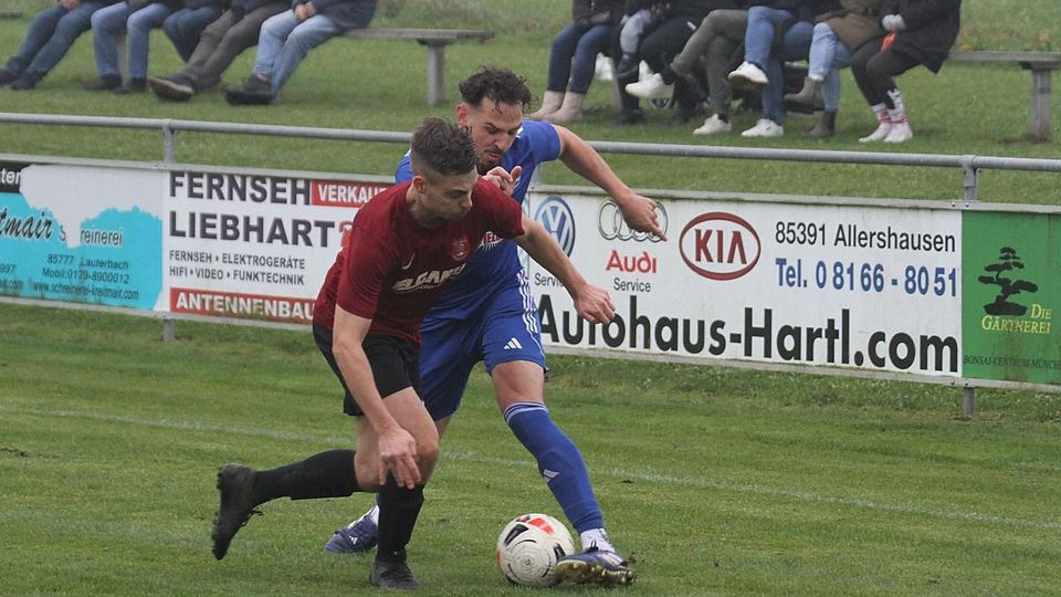 „Das war kein Foul“: Diese Rote Karte war spielentscheidend - FuPa