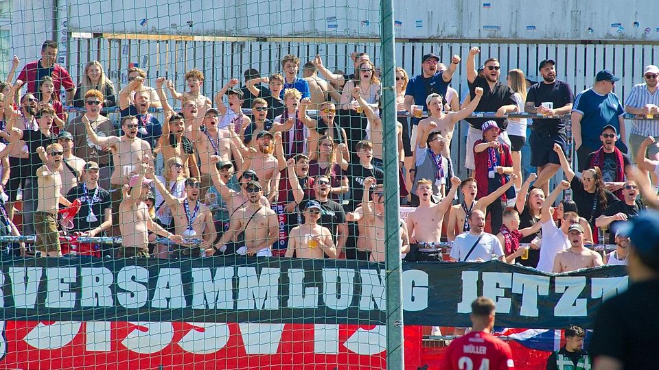Nach Aufstiegsverzicht: Maulkorb für Spieler, Kritik von Trainer Sven ...