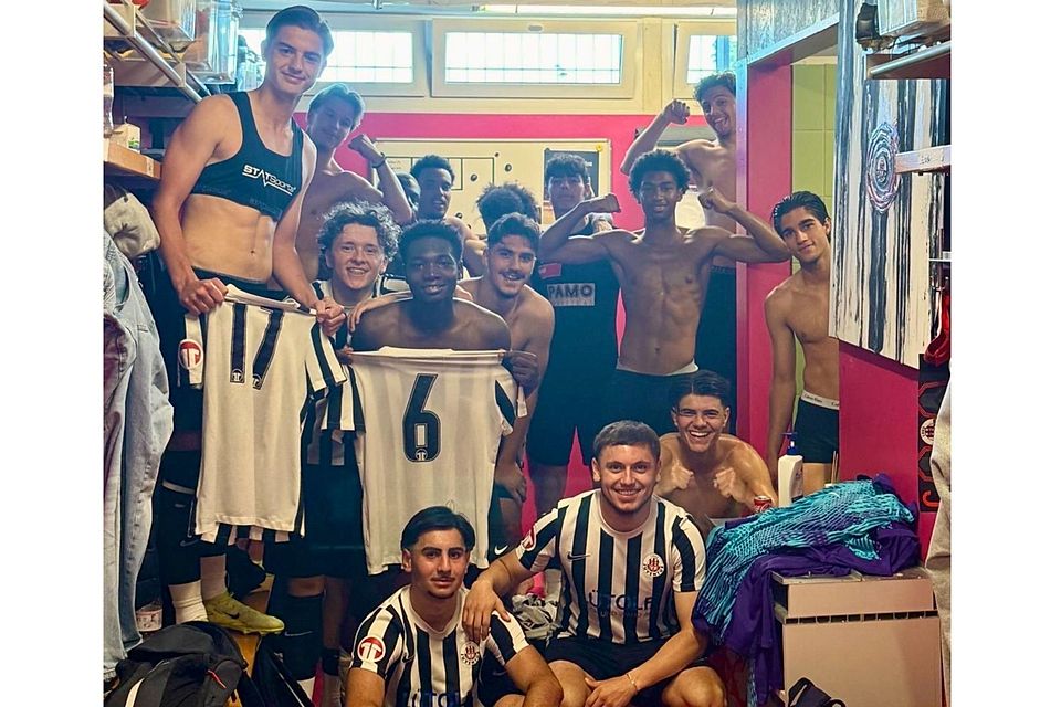 Schlusslicht bleibt sieglos und Tabellenführer weiter ungeschlagen - FuPa