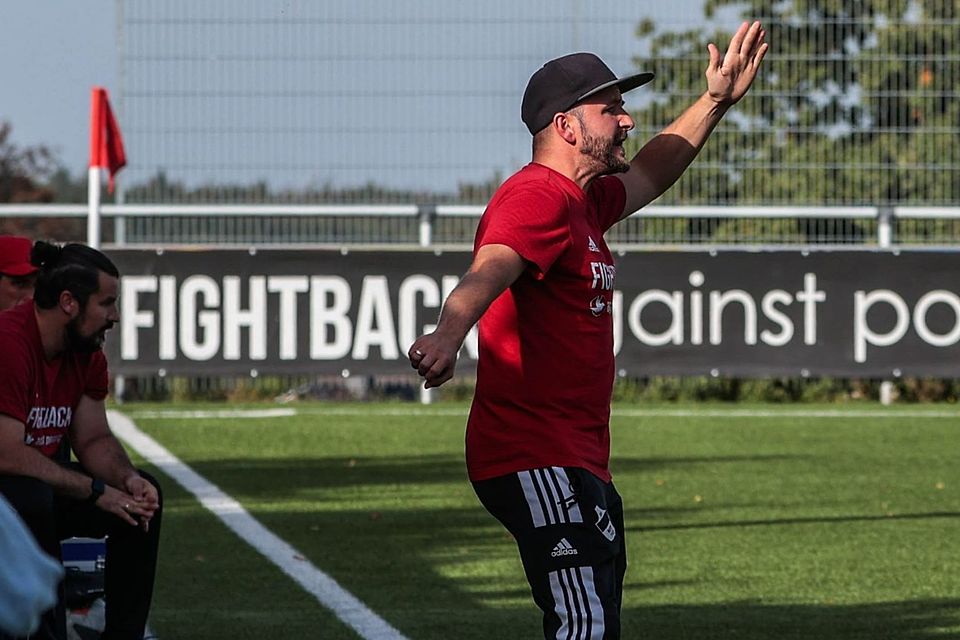 Kevin Breuer tritt als Trainer des SV Rott zurück - FuPa