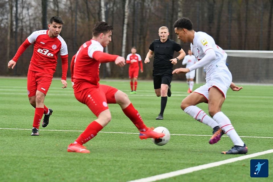 U19: Warum Rot-Weiss Essen trotz Punktgleichheit schon Aufsteiger ist - FuPa