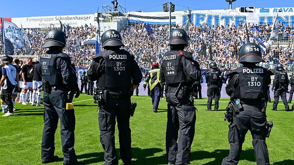 Vor 5.000 Gäste-Fans: Bielefeld feiert bei Absteiger Haching - FuPa