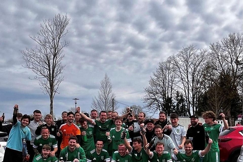Aufstiegsdusche Mitte April - Kirchseoon II ist Meister der B-Klasse - FuPa