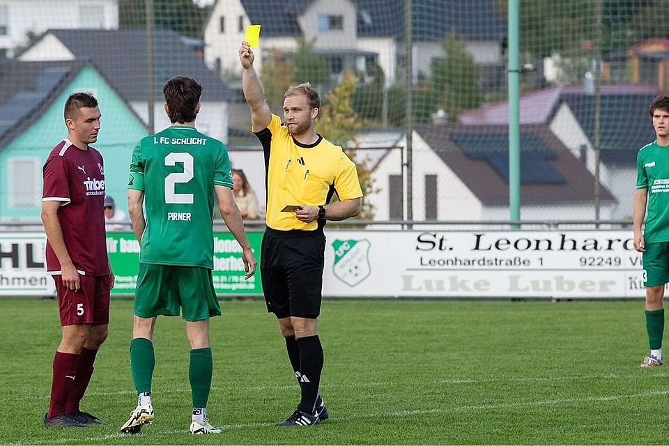 Bezirksligen: Kaum spielentscheidende Fehlentscheidungen - FuPa
