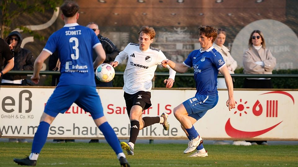 Spelle feiert unter Flutlicht 4:0-Derby-Sieg gegen Biene - FuPa
