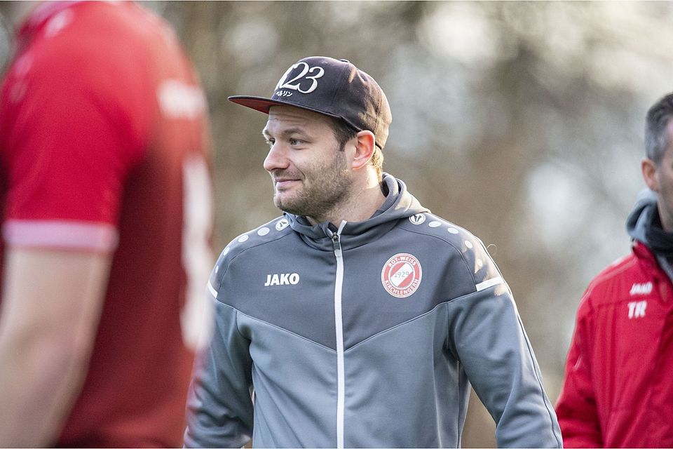 RW Kirchlengern geht mit seinem Trainer in die siebte Saison - FuPa