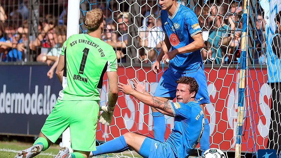 RSV Eintracht 1949: "Das ist für mich eine klare Rote Karte" - FuPa