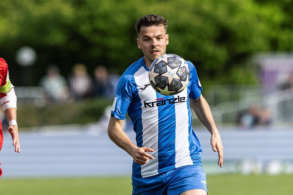 Illertissen jubelt: Torjäger Glessing bleibt - Sommer-Fahrplan steht - FuPa