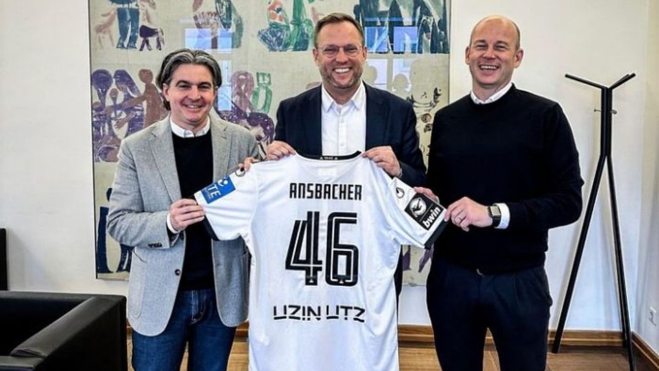 Antrittsbesuch der Spatzen bei Oberbürgermeister Martin Ansbacher - FuPa