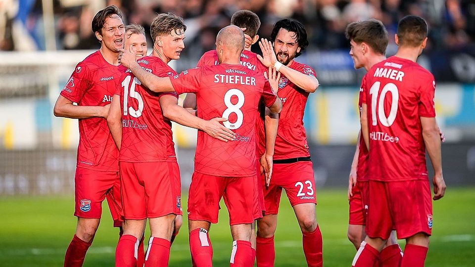 Erster Auswärtssieg: Unterhaching schlägt Waldhof Mannheim - FuPa