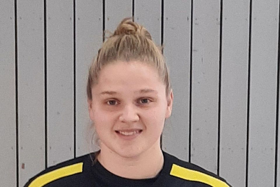Nach Beispiel Sabrina Wittmann: 24-Jährige trainiert Weßlings Keeper - FuPa