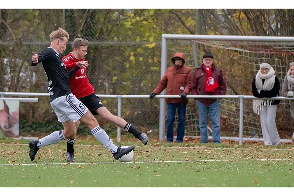 Später Freistoß von Selcuk rettet Heider SV - FuPa