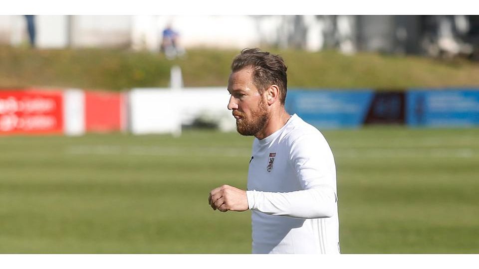 Michael Fink muss beim FC Gießen den Spagat meistern - FuPa