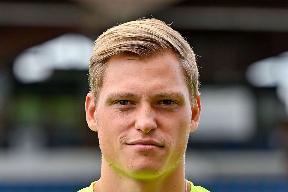 Torwart Fabian Scherger rettet Unterhaching II mit Glanzparade einen ...
