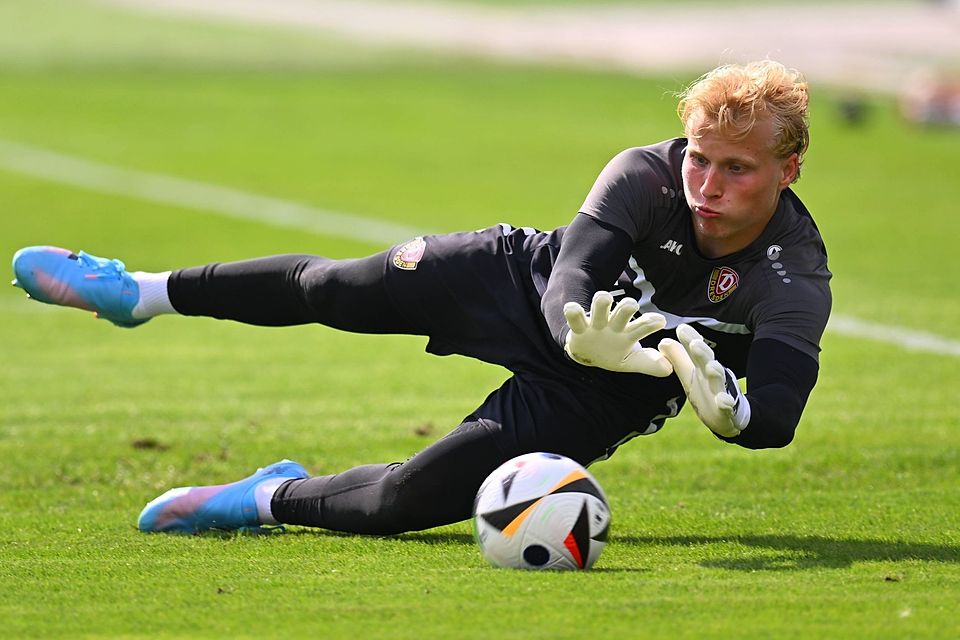 Regensburger Keeper Böhm versucht es in Österreich - FuPa