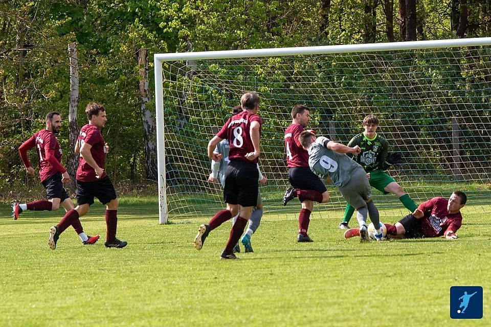 FV Blau-Weiß 90 Briesen: Neuer Torwart Julian Simon verstärkt das Team ...
