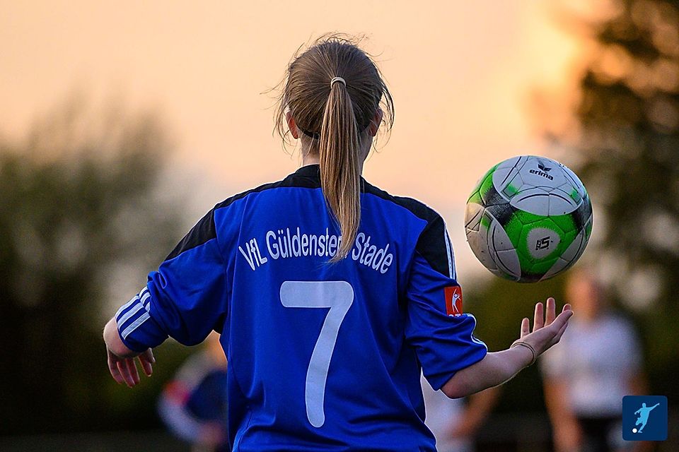 O/O und Hedendorf bleiben am Spitzenreiter dran - Stade chancenlos - FuPa
