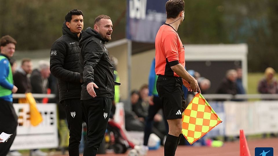 Regionalliga-Cheftrainer verlängert, Ex-Profi wird neuer Co-Trainer - FuPa