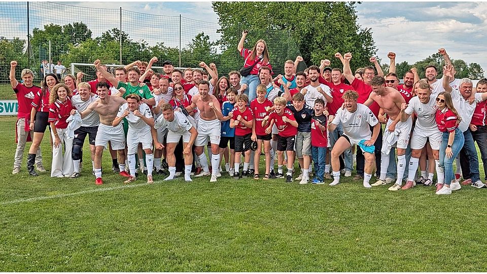 Vor 1273 Zuschauern! BSG Taufkirchen steigt in die Kreisliga auf - FuPa