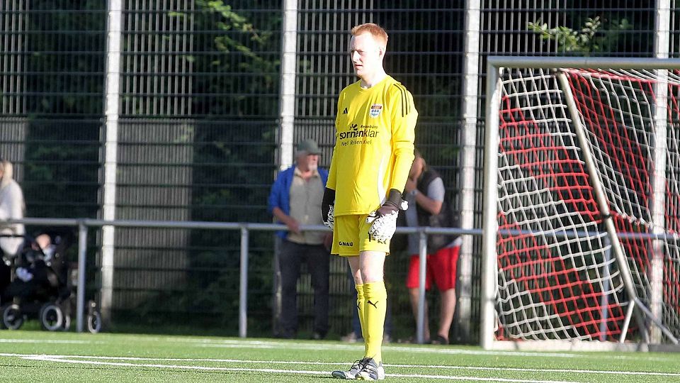 Triste Nullnummer in Dörpum – Kronshagens Alex Bock hält Foulelfmeter ...