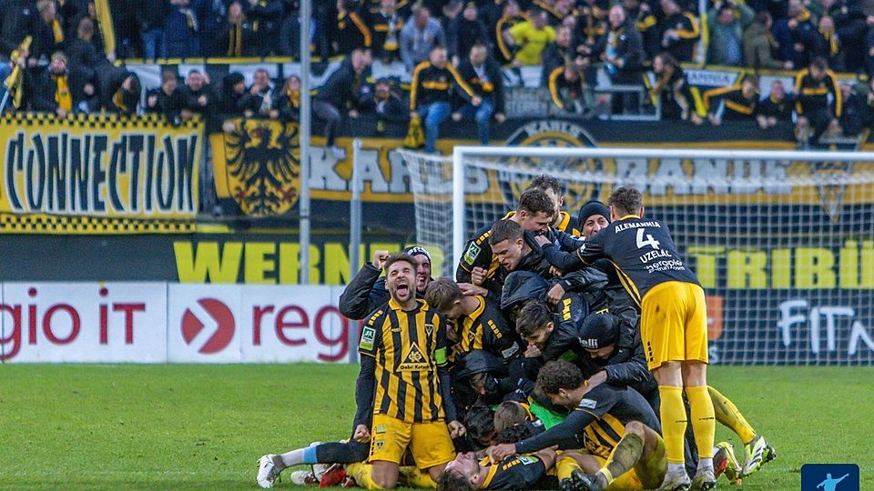 Vor 22.700 Fans: Alemannia Aachen behauptet Tabellenführung - FuPa