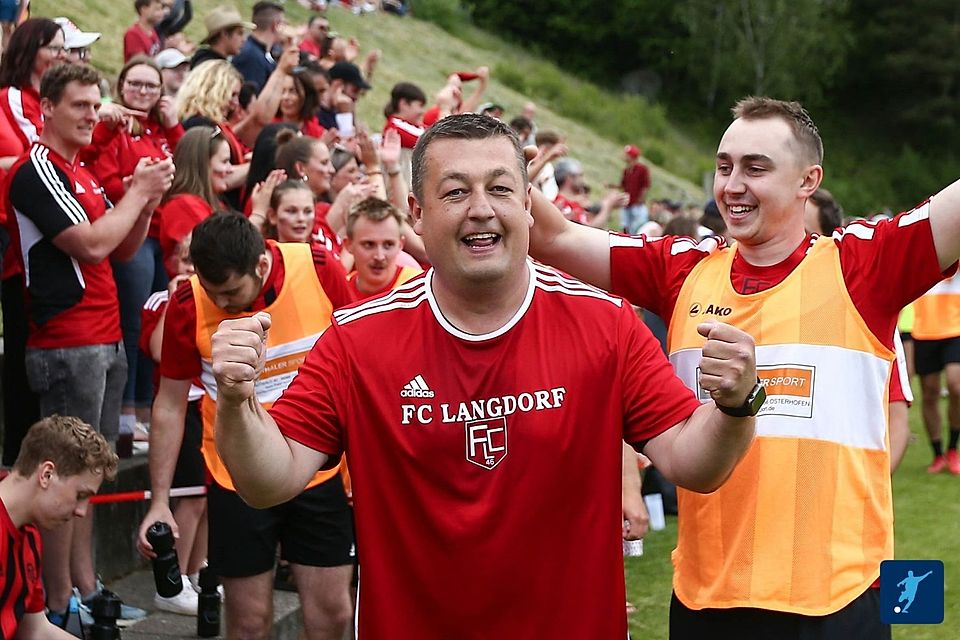 Langdorf: Aus dem bisherigen Trainertrio wird eine Doppelspitze - FuPa