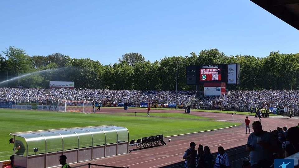 Zusätzliches Kontingent: MSV-Fans erobern den Borussia Park - FuPa