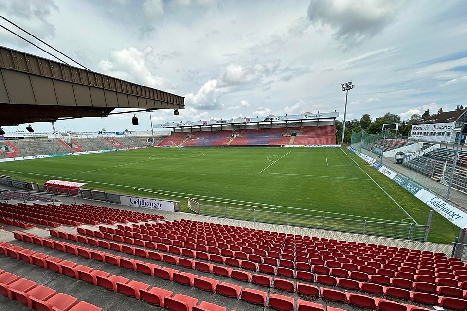 Sportpark Unterhaching: FC Bayern hat nun einen Fuß im Stadion - FuPa